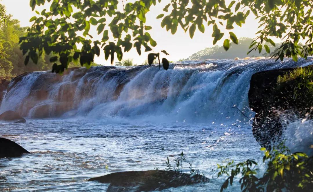 Absolutely!The treasure waterfall in Tongliang is amazing - iNEWS