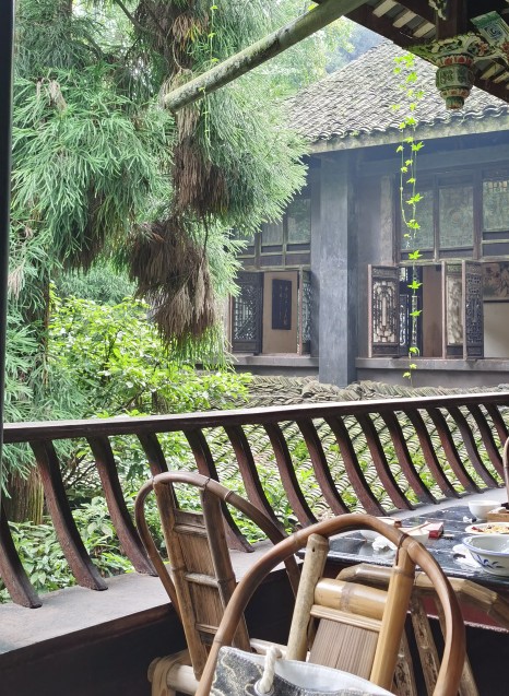 Slowly tour the Tianshi Cave of Mount Qingcheng - iNEWS