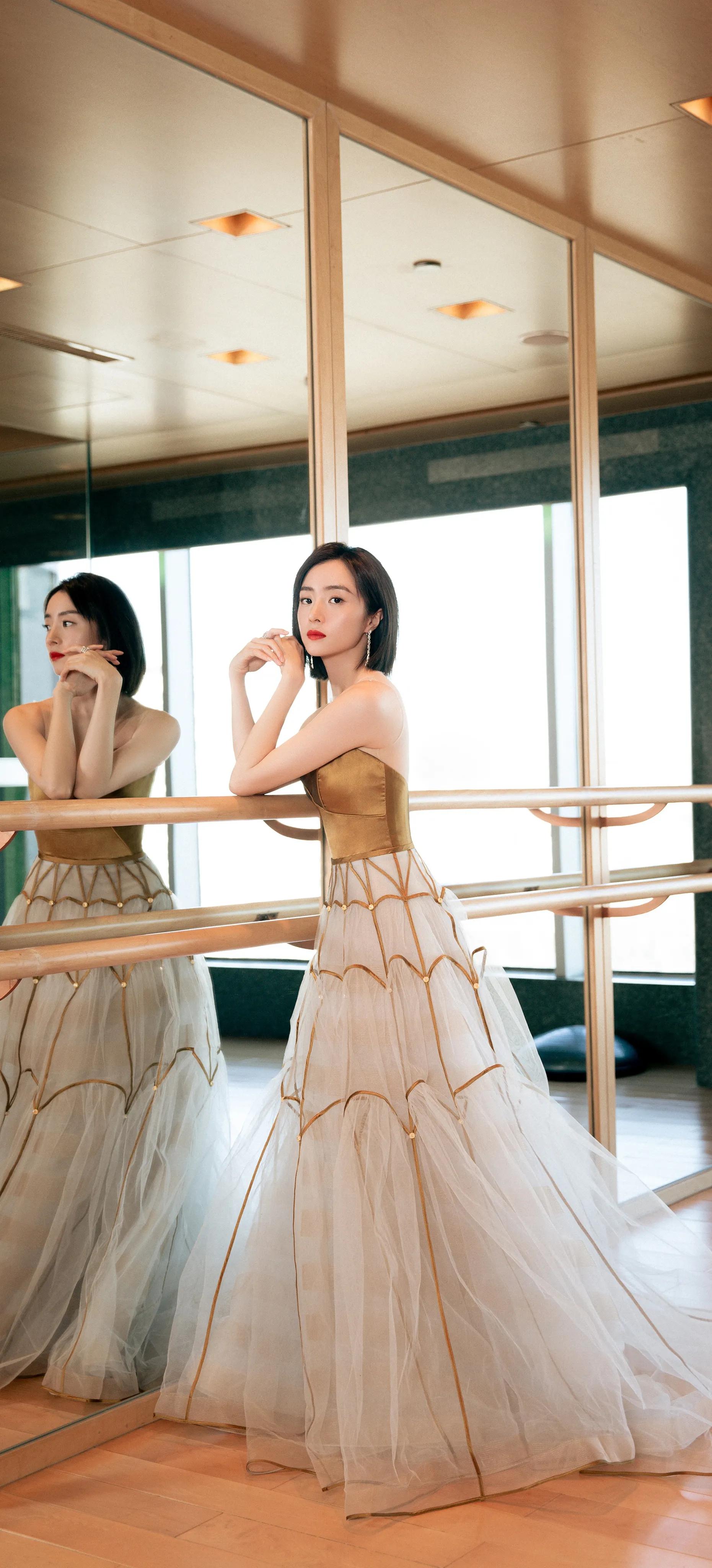 Favorite Wallpapers 159 of Hu Bingqing - iNEWS