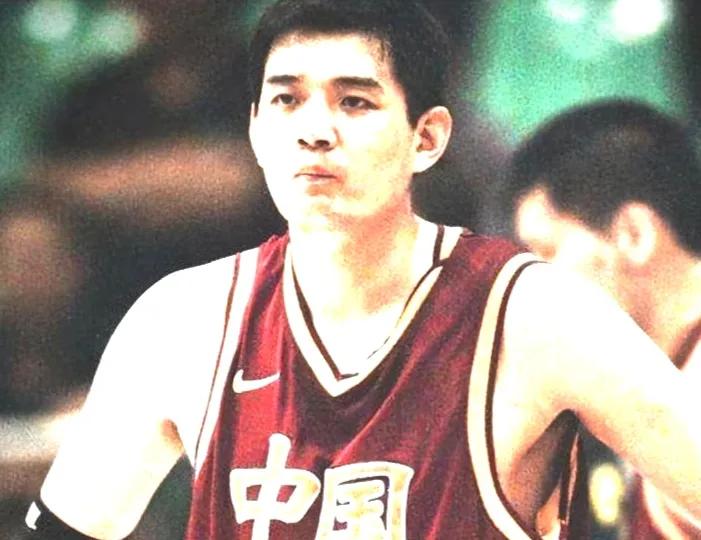 Gong Xiaobin, China's best basketball player, crushes all of Asia - iNEWS