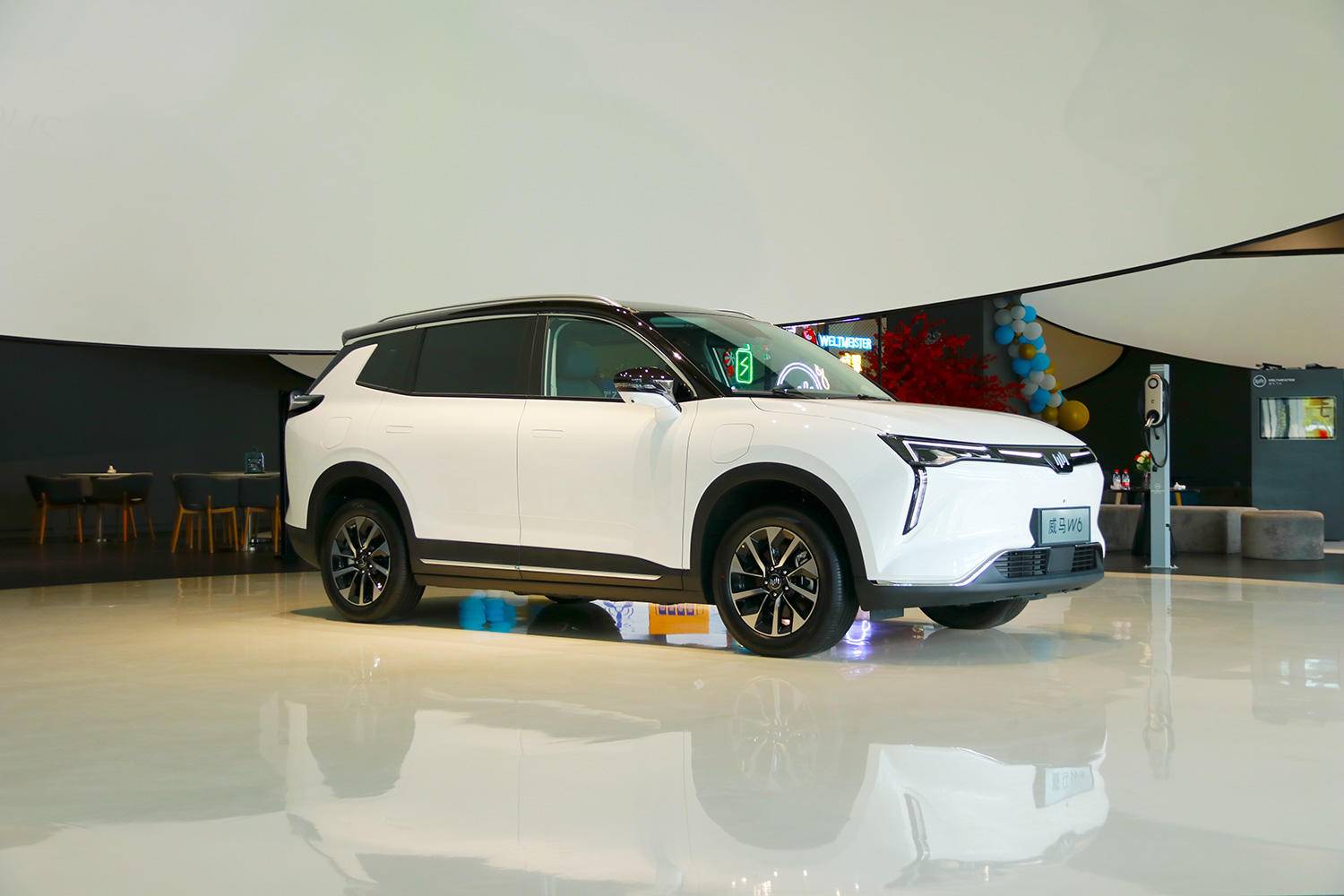 DND 620km, or unmanned driving, static experience Weimar W6 - iNEWS