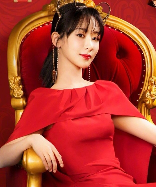 Yang Zi, who is wearing different styles of red dress, is really a ...