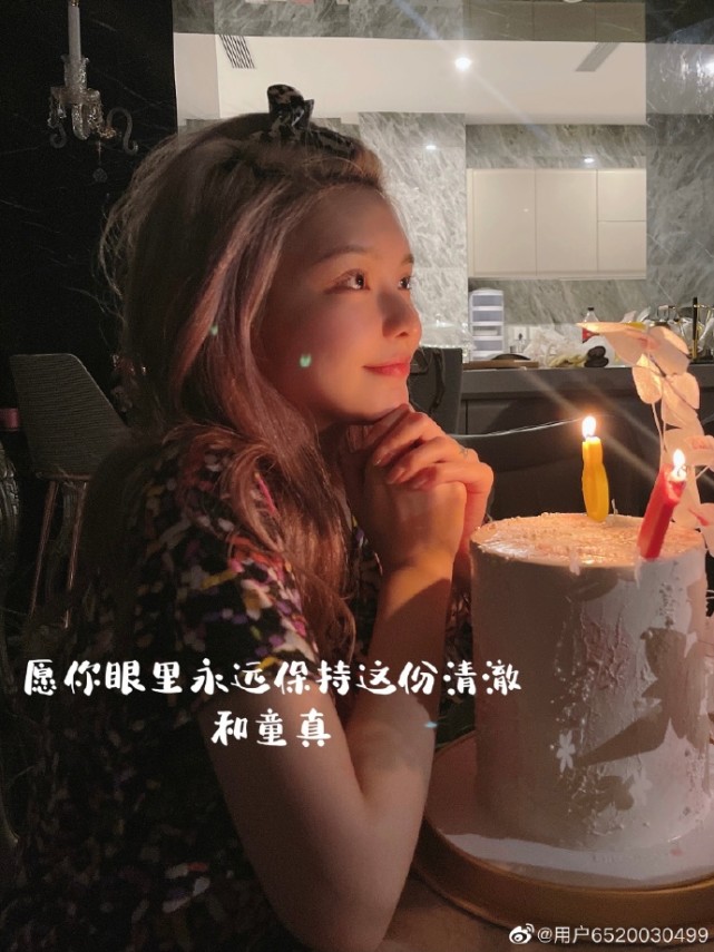 Love quickly?Zhou Yangqing and 6-year-old Chen Ruifeng joined hands to ...