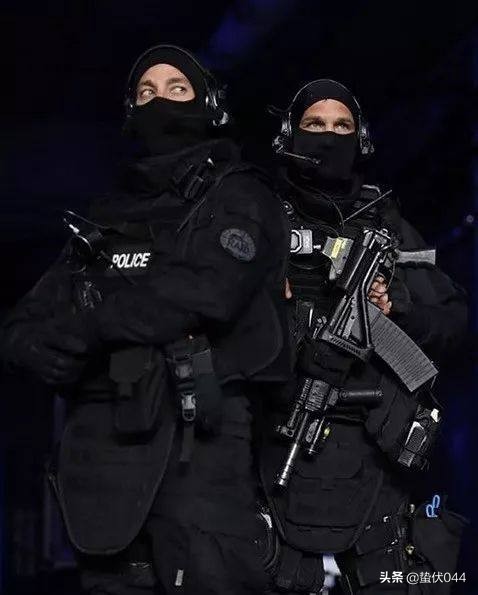 French Panthers SWAT Team Russian Shotgun - iNEWS