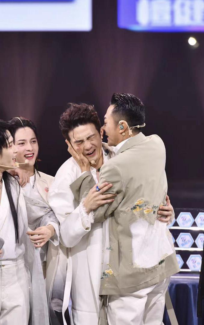 Li Zefeng hates Yin Xiaotian! This action is too intimate, the ...