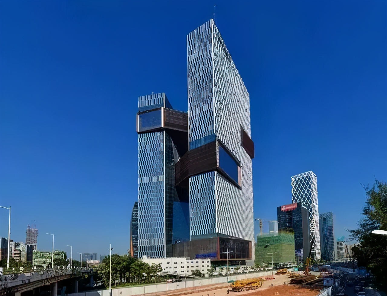 Ma Huateng-the founder of Tencent Empire - iNEWS