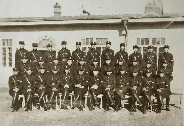 In 1956, Mao Zedong's special plane lost contact with the ground for ...