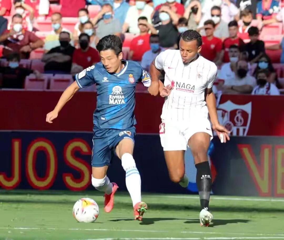 Football three news, Manchester United lost points, Manchester City ...