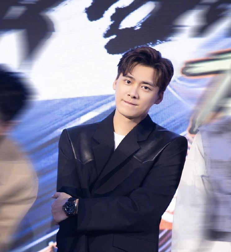 Li Yifeng attended the new variety show conference, ridiculing that Lin ...