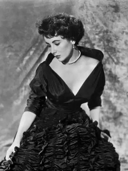 Is Kuila the most fashionable movie?There are many more fashionable ...