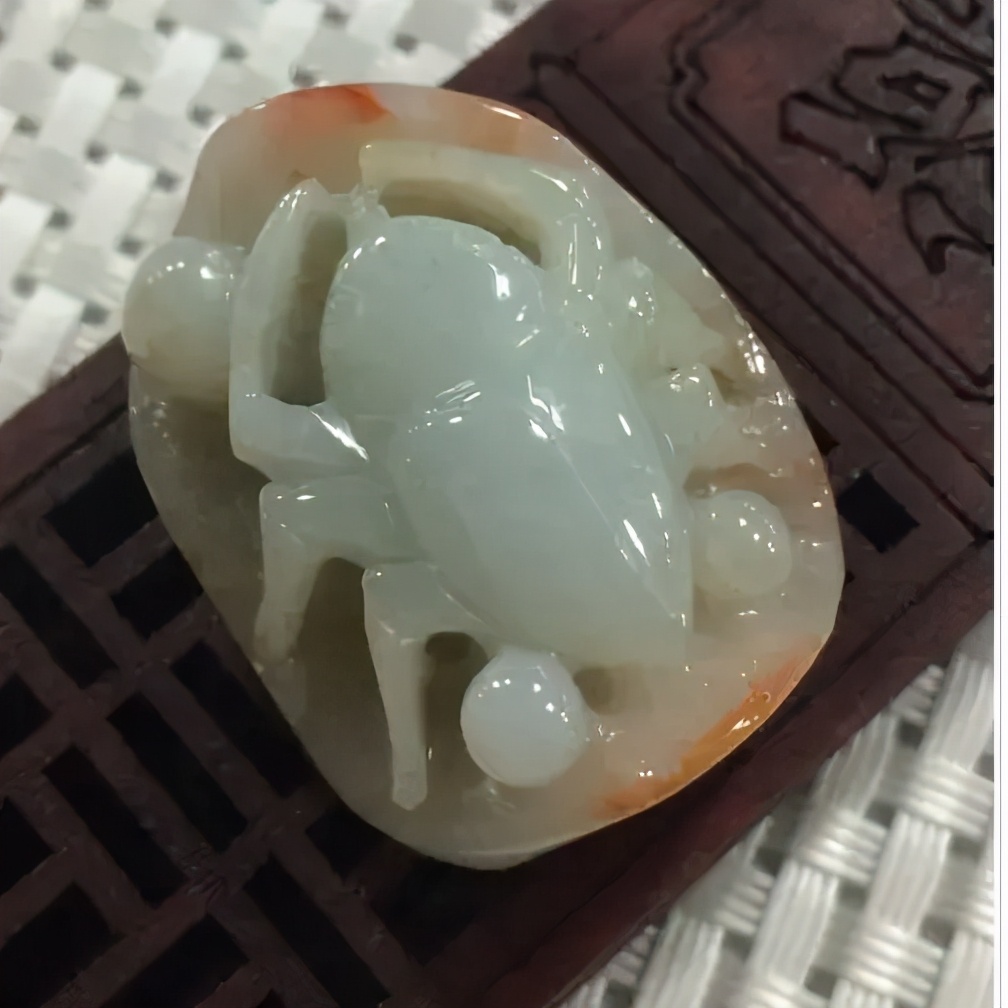 What are the meanings of jade spiders? - iNEWS