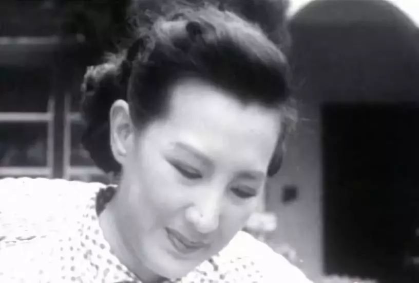 "Ye Shanghai" Zhou Xuan: You are young and famous, why do you lose your ...