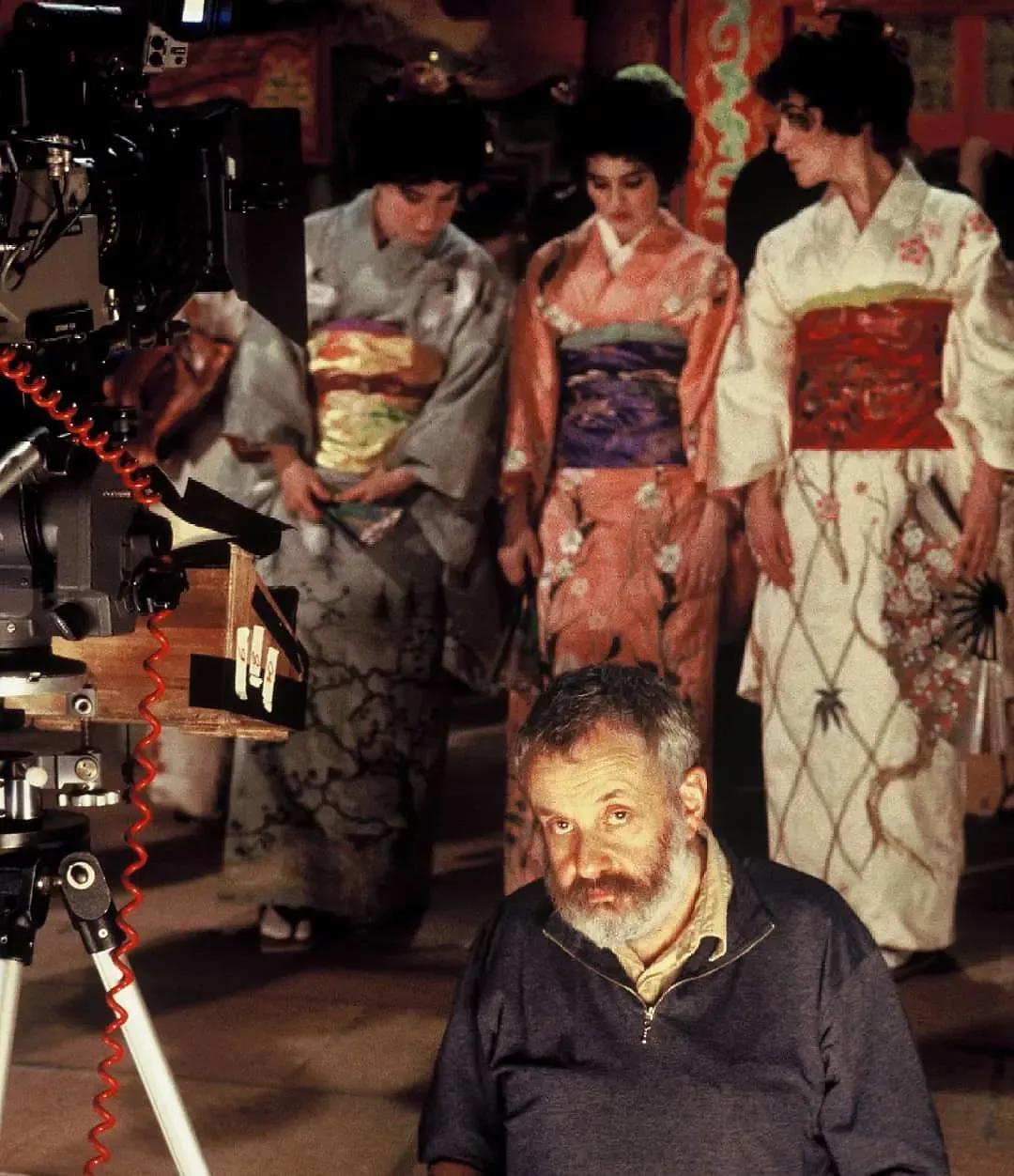 On Mike Lee's Philosophy of Elegance and Popularity in Movies - iNEWS