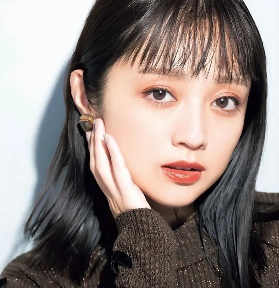 After a 13-year-old Japanese child star became a movie, 33-year-old ...