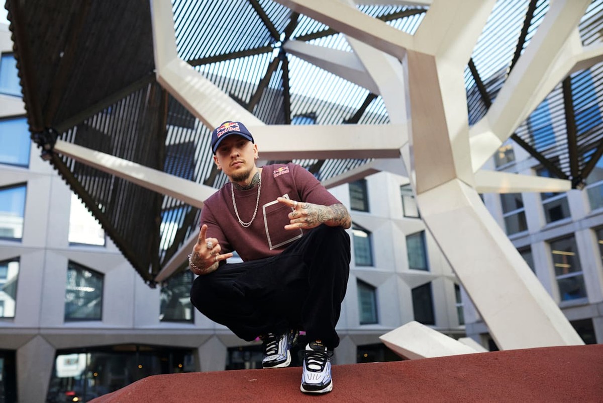 "Hip-hop 4" Dancer Awards: "Bounty Hunter" Champion Reaper POPPIN C of ...