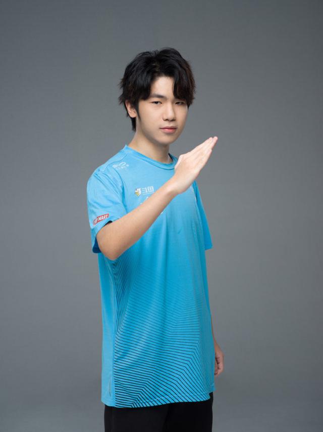 In the opening match of the World Championship, eStar3 has a zero-to-zero seal of Hero, and the ...