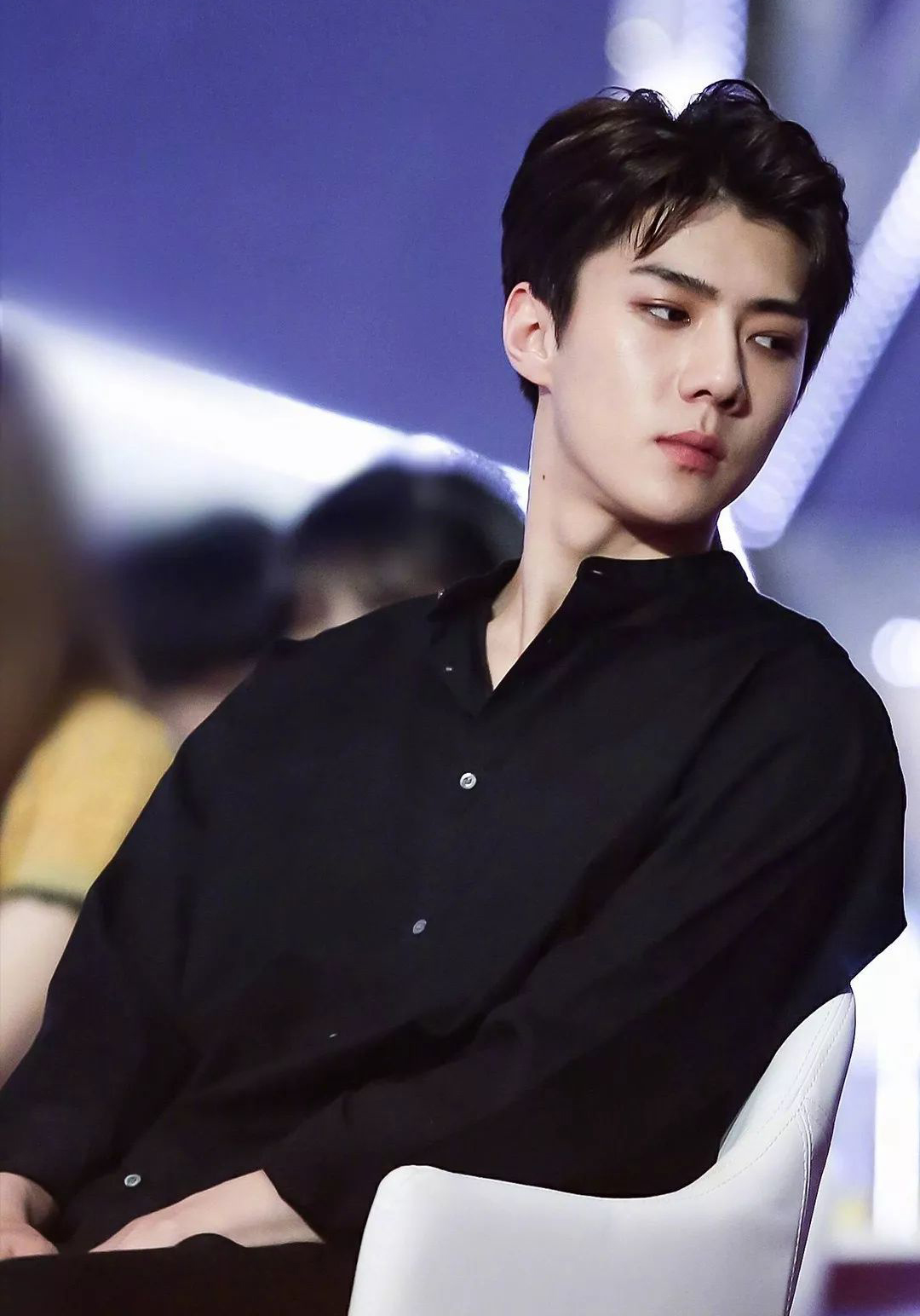 Wu Shixun went live after losing weight and revealed that EXO is about to return. He also said ...