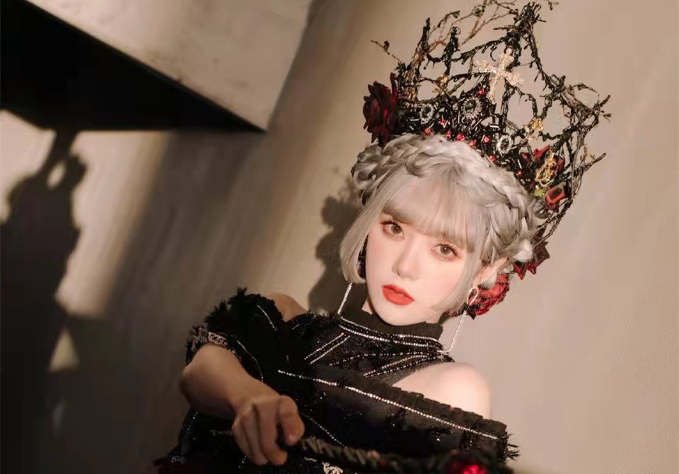 LPL has three beauties, Yu Shuang's intellectual Rita is elegant, but I ...