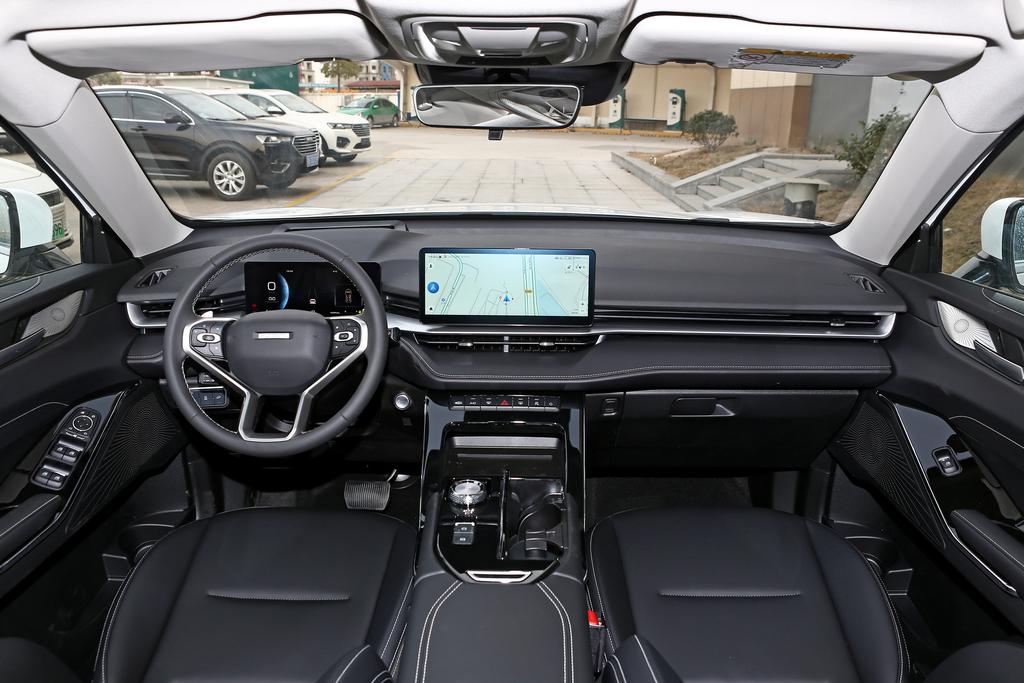 Haval H6 uses a new interior design, the overall layout is very simple ...