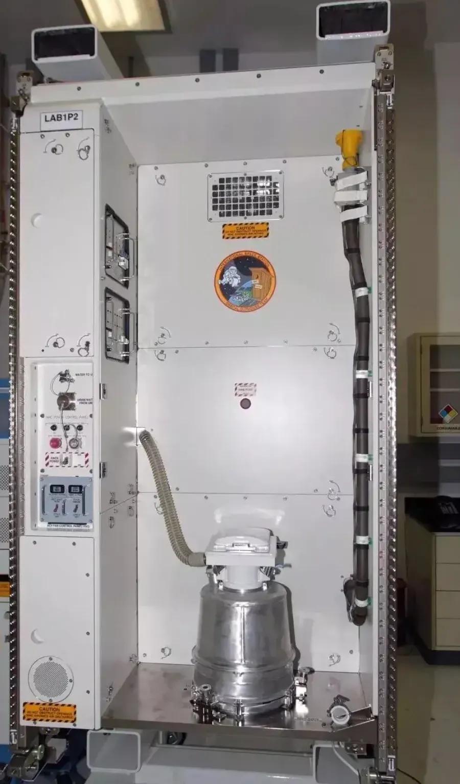 It turns out that the toilet in the Tiangong space station looks like ...