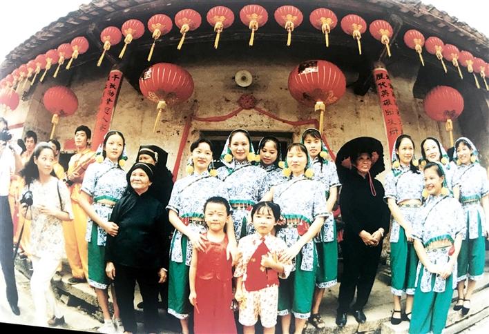 Hakka clothing: a thousand years of blue shirt guest charm, cultivate ...