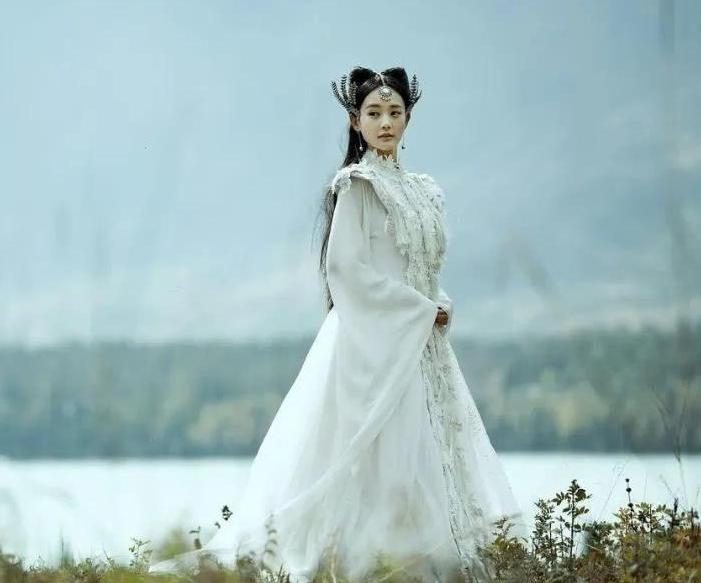 Li Tong guest-starred in Canglan Jue, resembling "Baguio", see who she ...