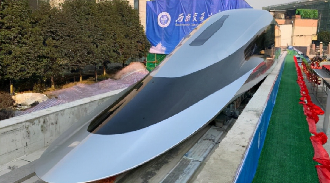 The high-temperature superconducting train in China can reach a speed ...