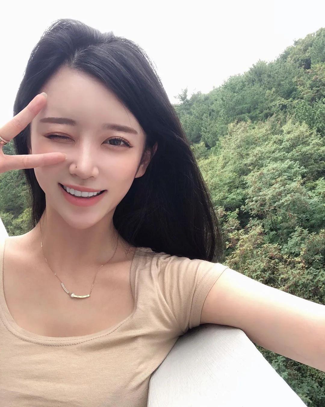 Korean beauty model Lloveeely, beautiful people and beautiful scenery ...