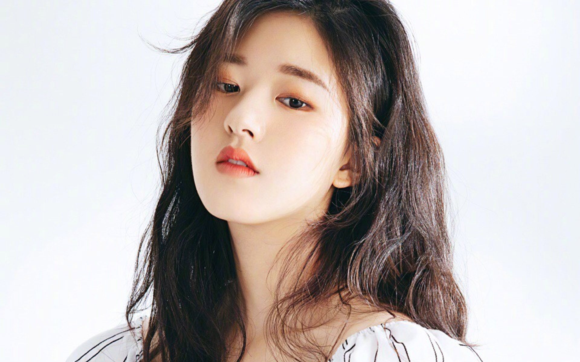 Entertainment Comments: Yi Yang Qianxi, Zhao Lusi, Yin Zheng, Huang ...