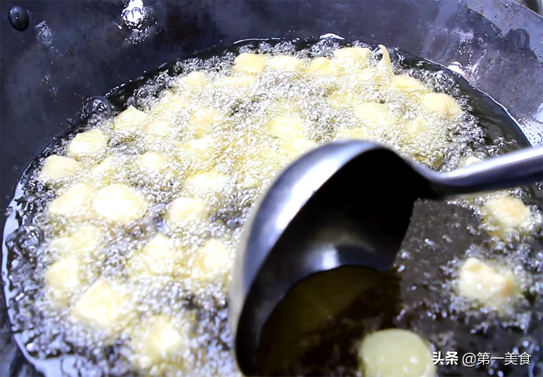 The traditional old dish "drag tofu", unique cooking skills, the tofu ...