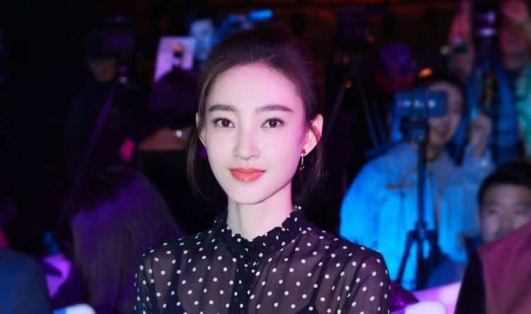 Wang Likun has been in love with him for 8 years and gave him the best ...