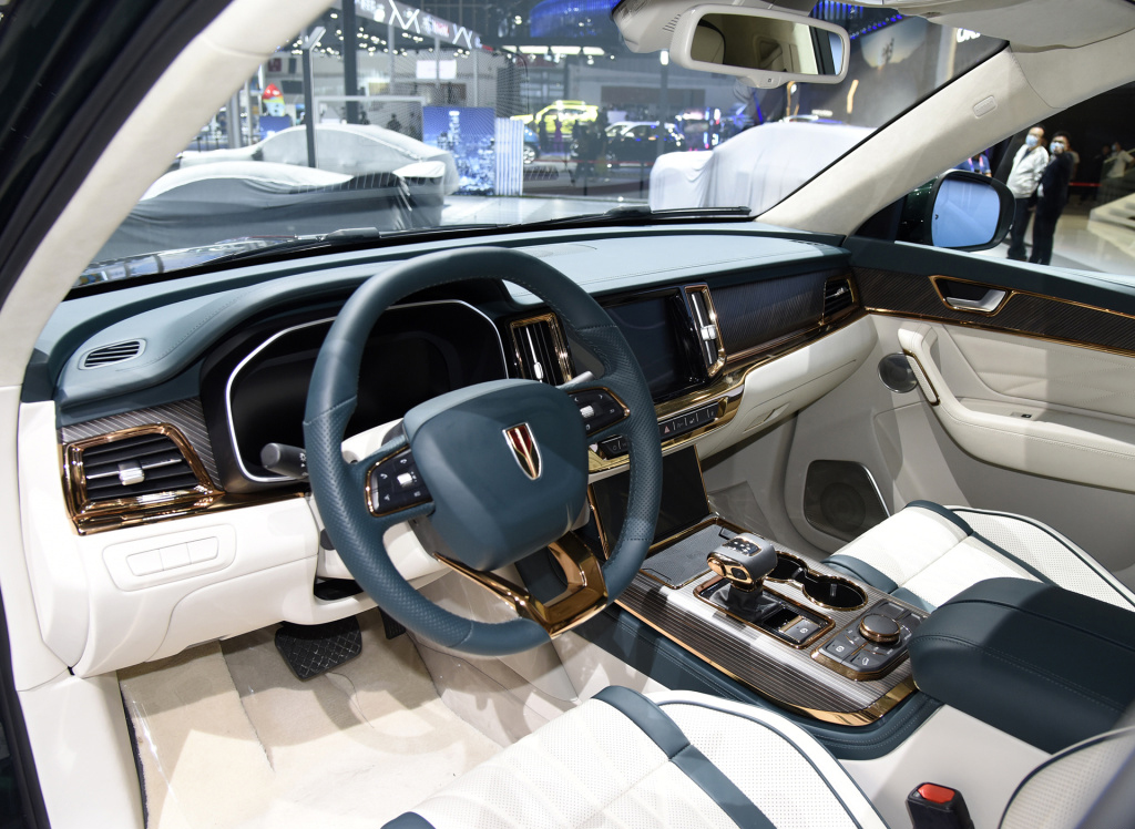 Hongqi HS7+, the first domestic-made extension car, unveiled, with V6 ...