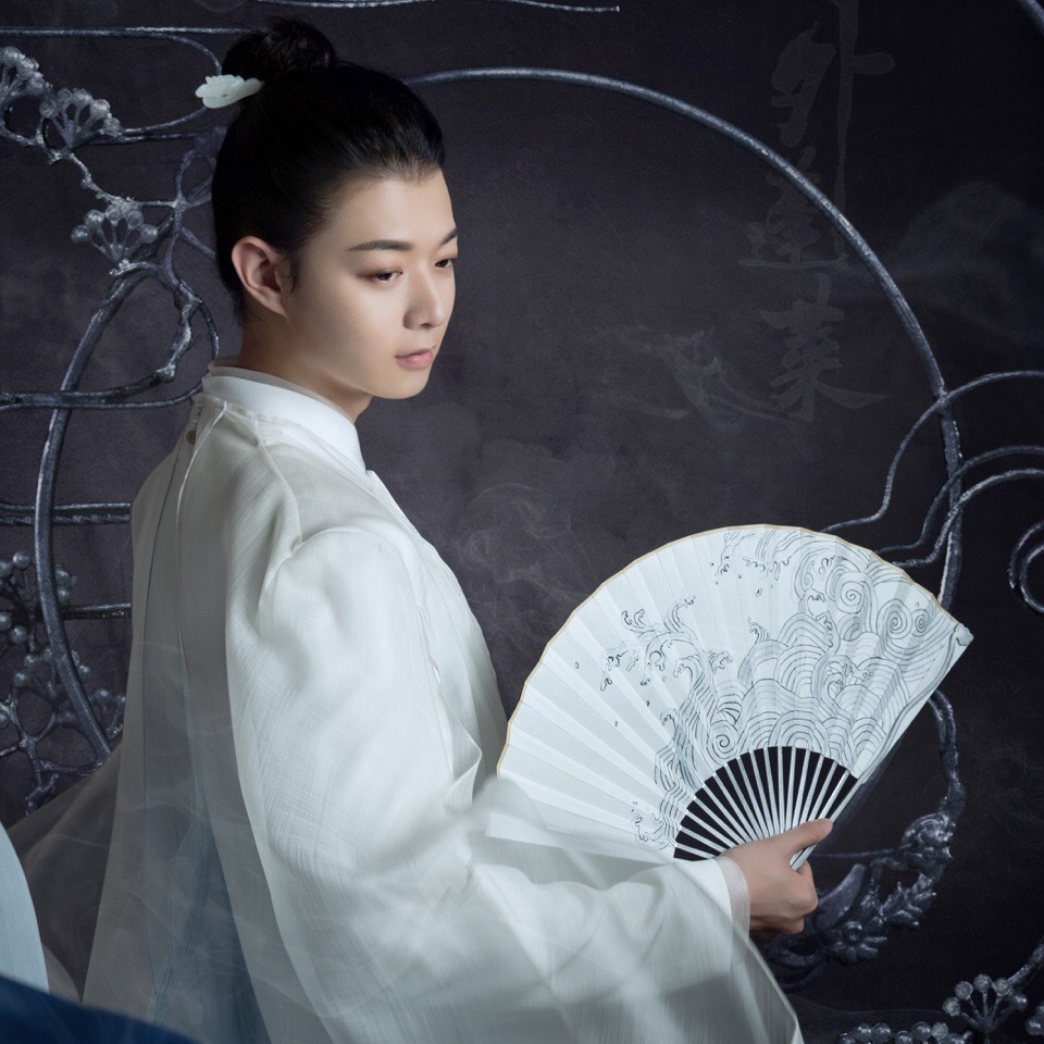 Huo Zun was beaten by a scumbag man, Zhuo Wei presented poems to Chen ...