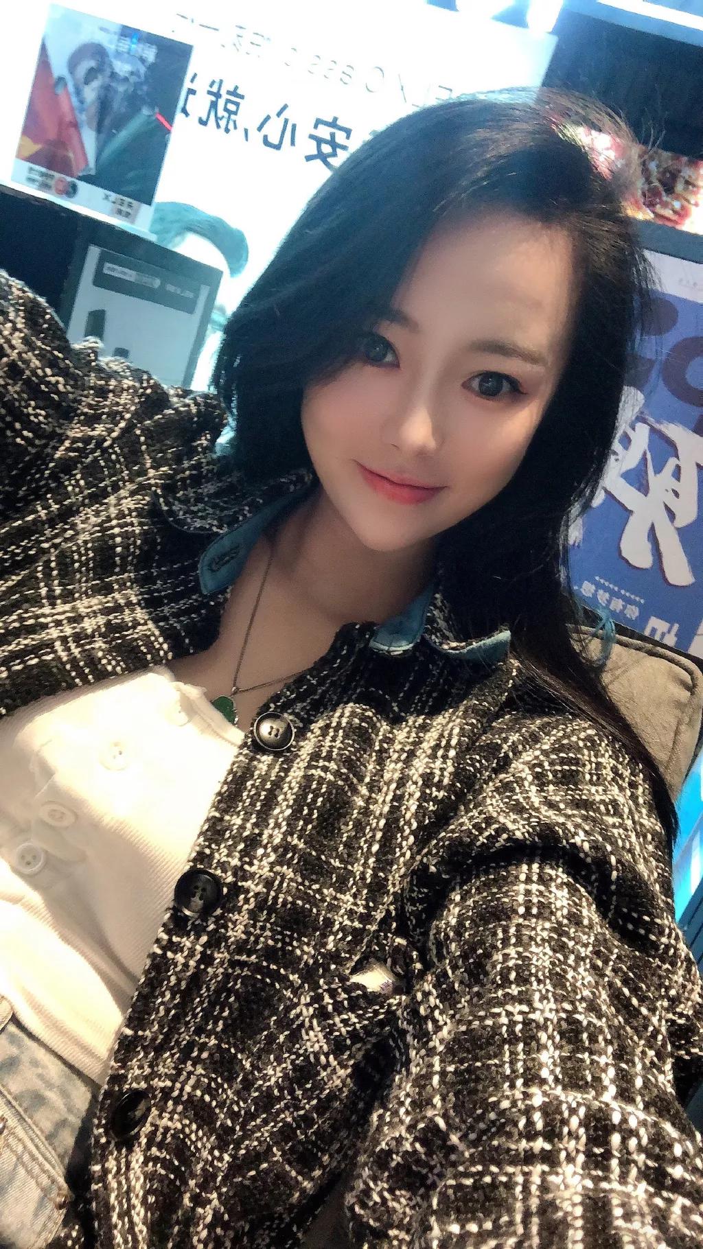 The temperament goddess "Yan Ruyu baby" has a beautiful appearance and ...