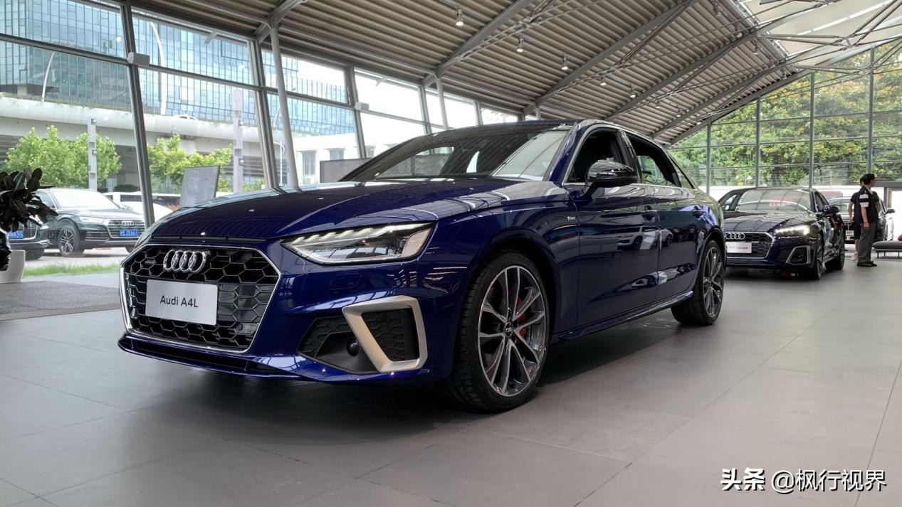 Each has its own merits!Cadillac CT5 and Audi A4L real shots, who is more worthy of choice? - iNEWS