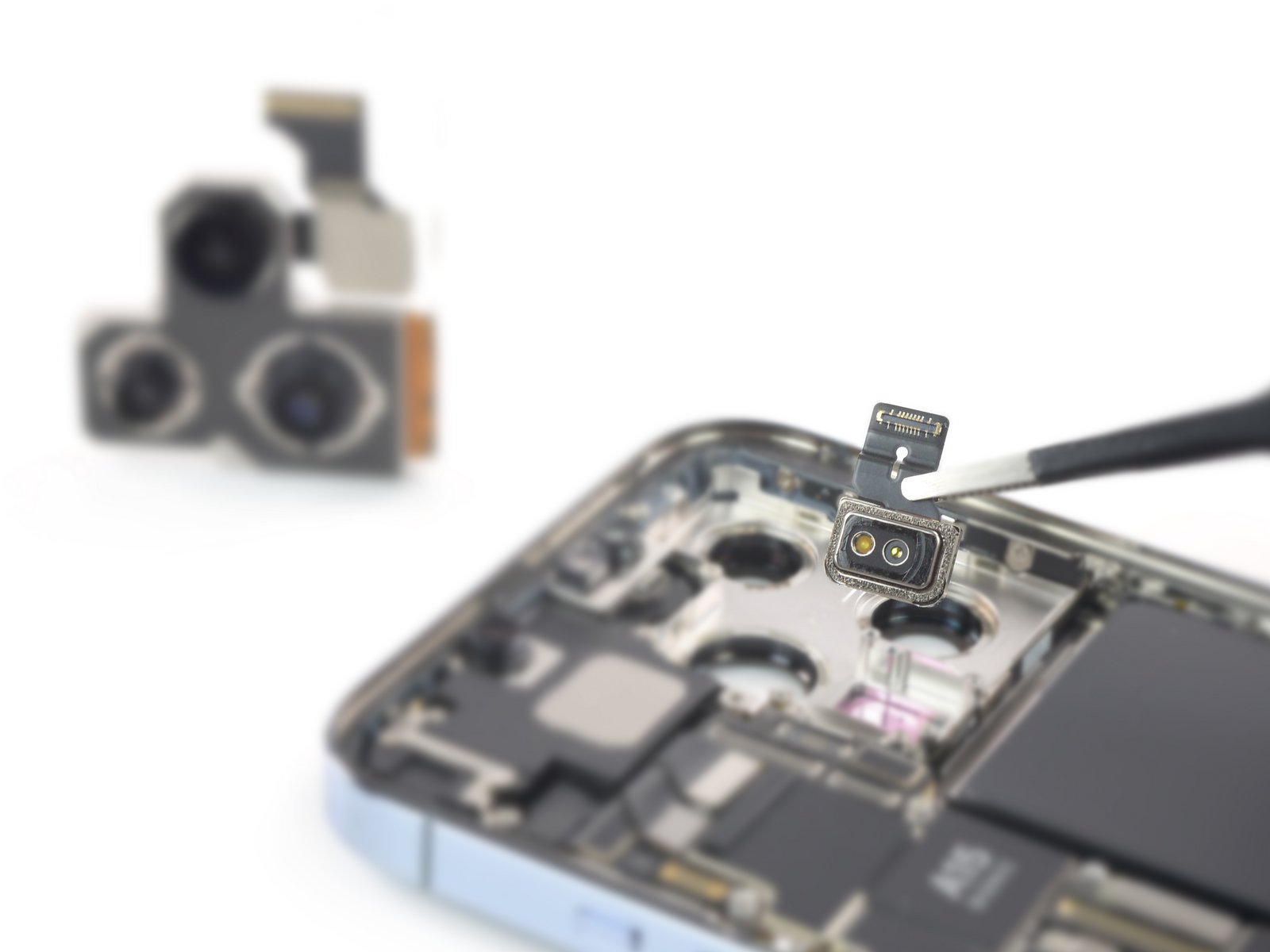 Detailed disassembly of iPhone 13 Pro - iNEWS