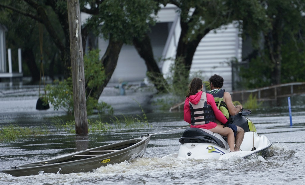 unprecedented!Super hurricane landed in the United States, the United ...