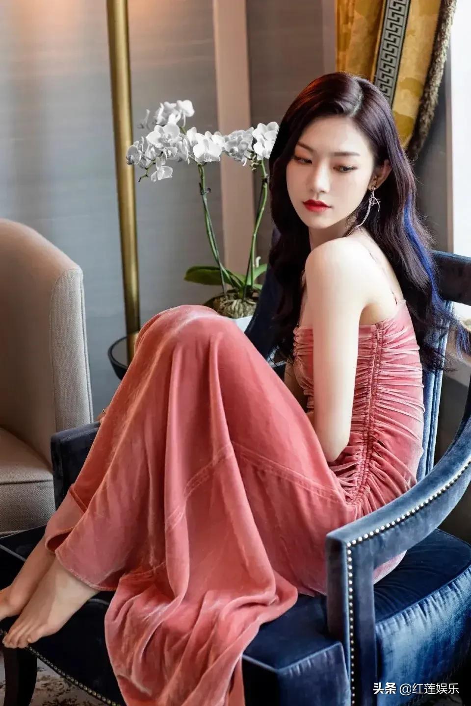 Zeng Keni, born in Hubei in 1993, is so beautiful, why is he "not red ...