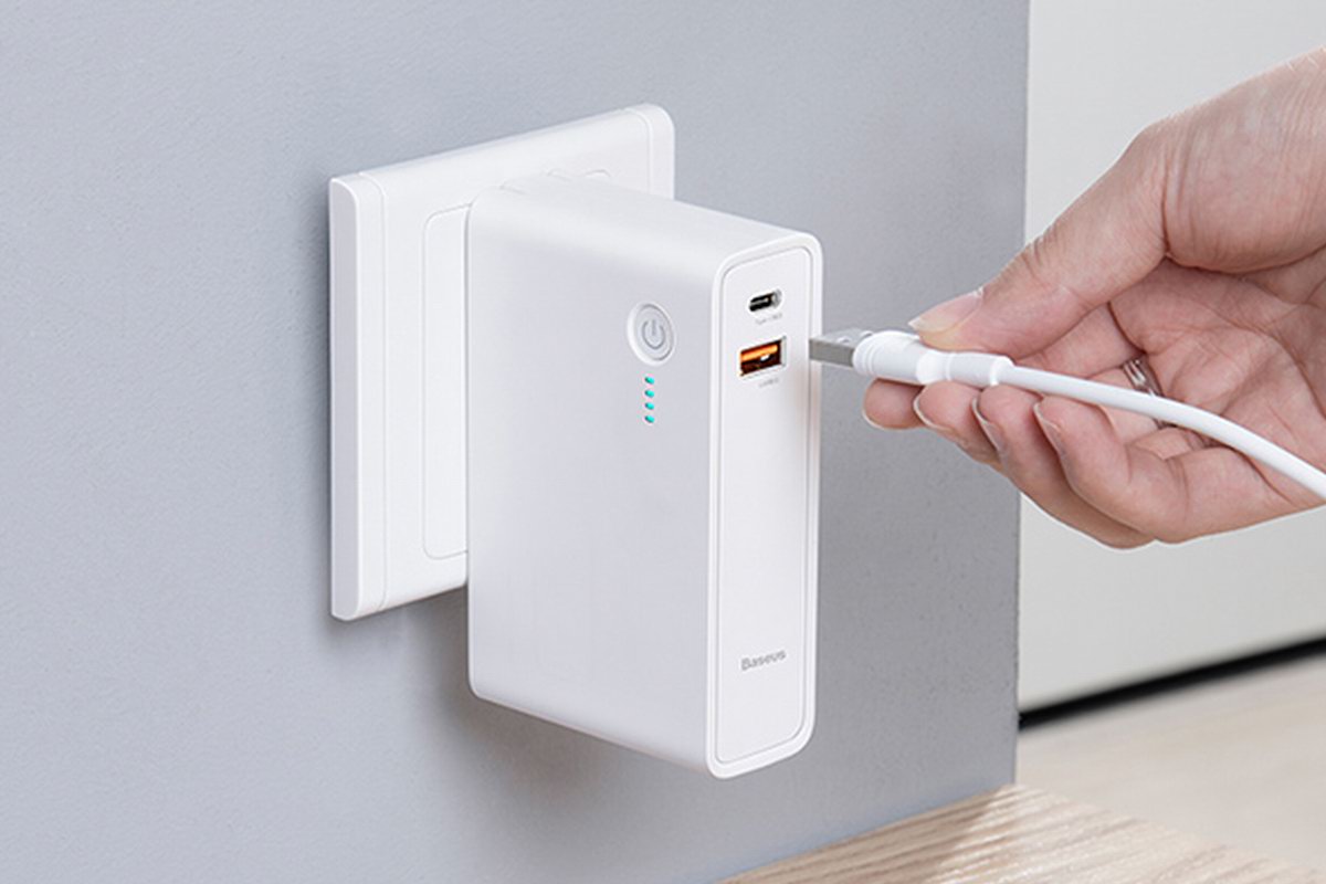 Power bank + charger hybrid power output, Baseus 4th generation energy ...