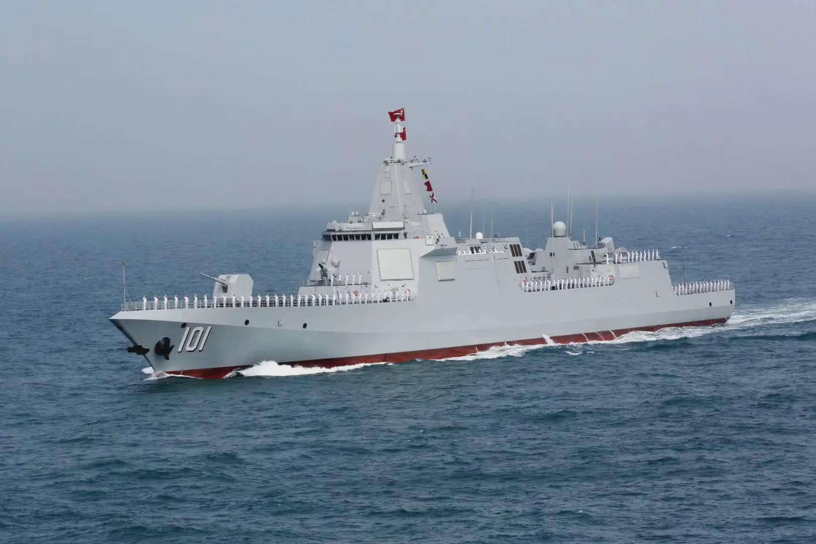 The Type 055 destroyer crosses the Osumi Strait. Why is Japan so ...