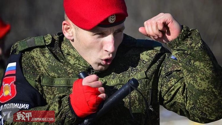 The red beret guarding order-Russian military police in Syria - iNEWS