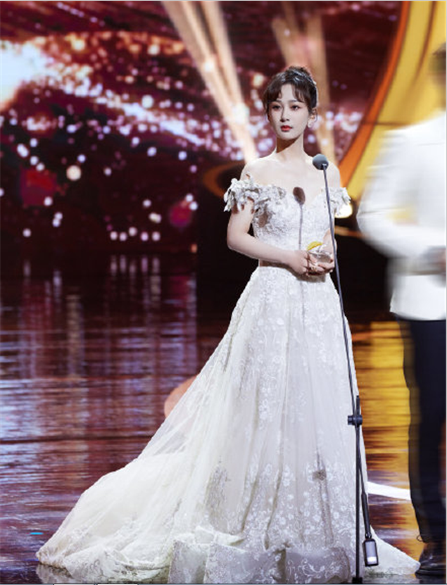 Yang Zili now has a loud voice, what should Cheng Yi do?Cheng Yi is not equal to Huanrui Century ...