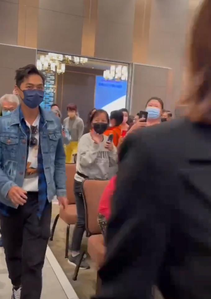 Two Hong Kong stars have high popularity in foreign business performances, Zhong Jiaxin shows ...