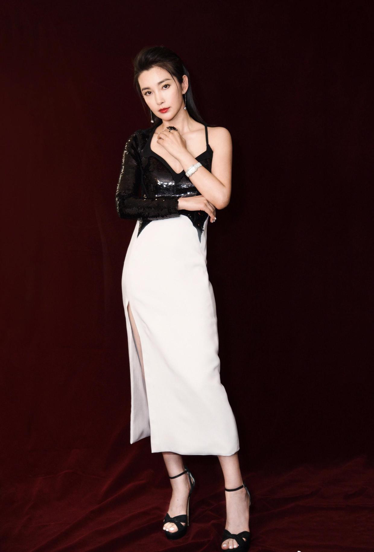 Li Bingbing has reached a new height in beauty, wearing a color ...