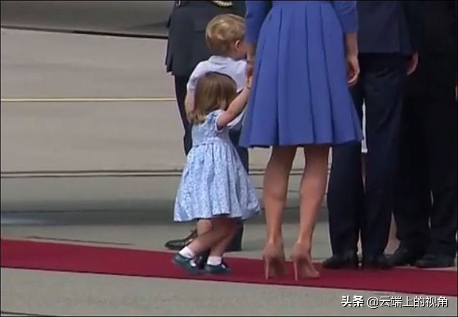 Prince George is always sullen, Princess Charlotte not only does not ...