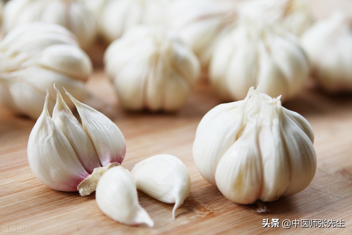 Magical boiled garlic water: a miraculous recipe for itchy throat and ...