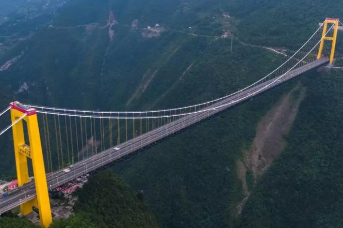 Domineering!Hubei built the world's first suspension bridge with a span ...