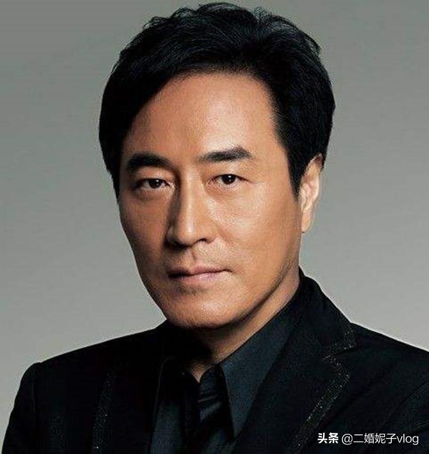 Xu Fan's love history, why did he finally marry Feng Xiaogang? - iNEWS