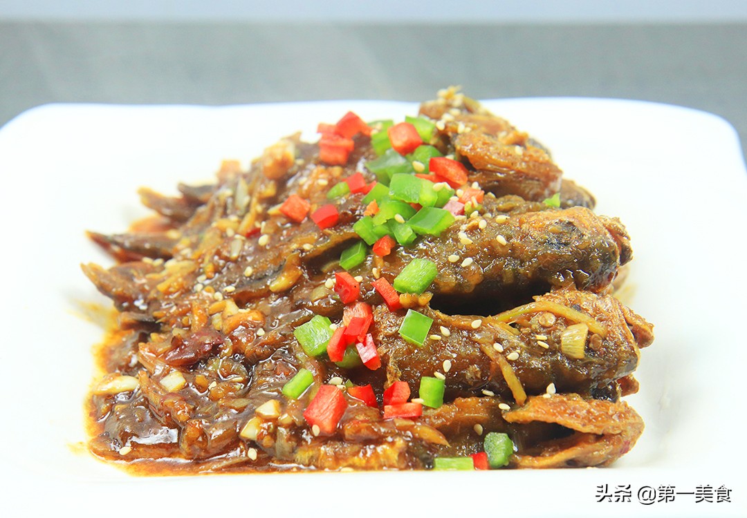 Scorched yellow croaker, fried first and then simmered, is more ...