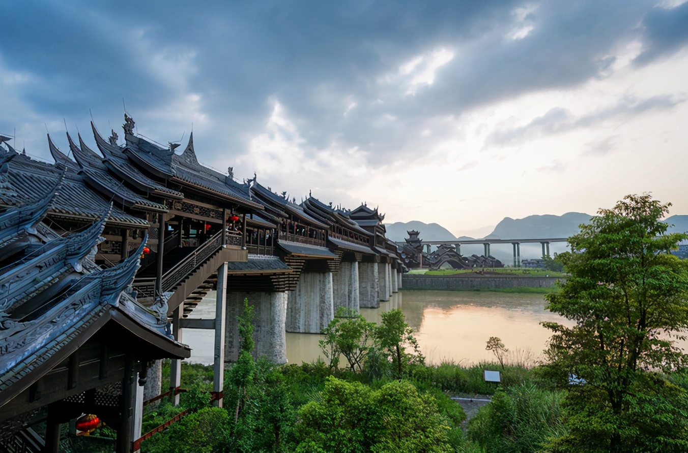 "Qianjiang" Panoramic Three-day Tour of Qianjiang - iNEWS